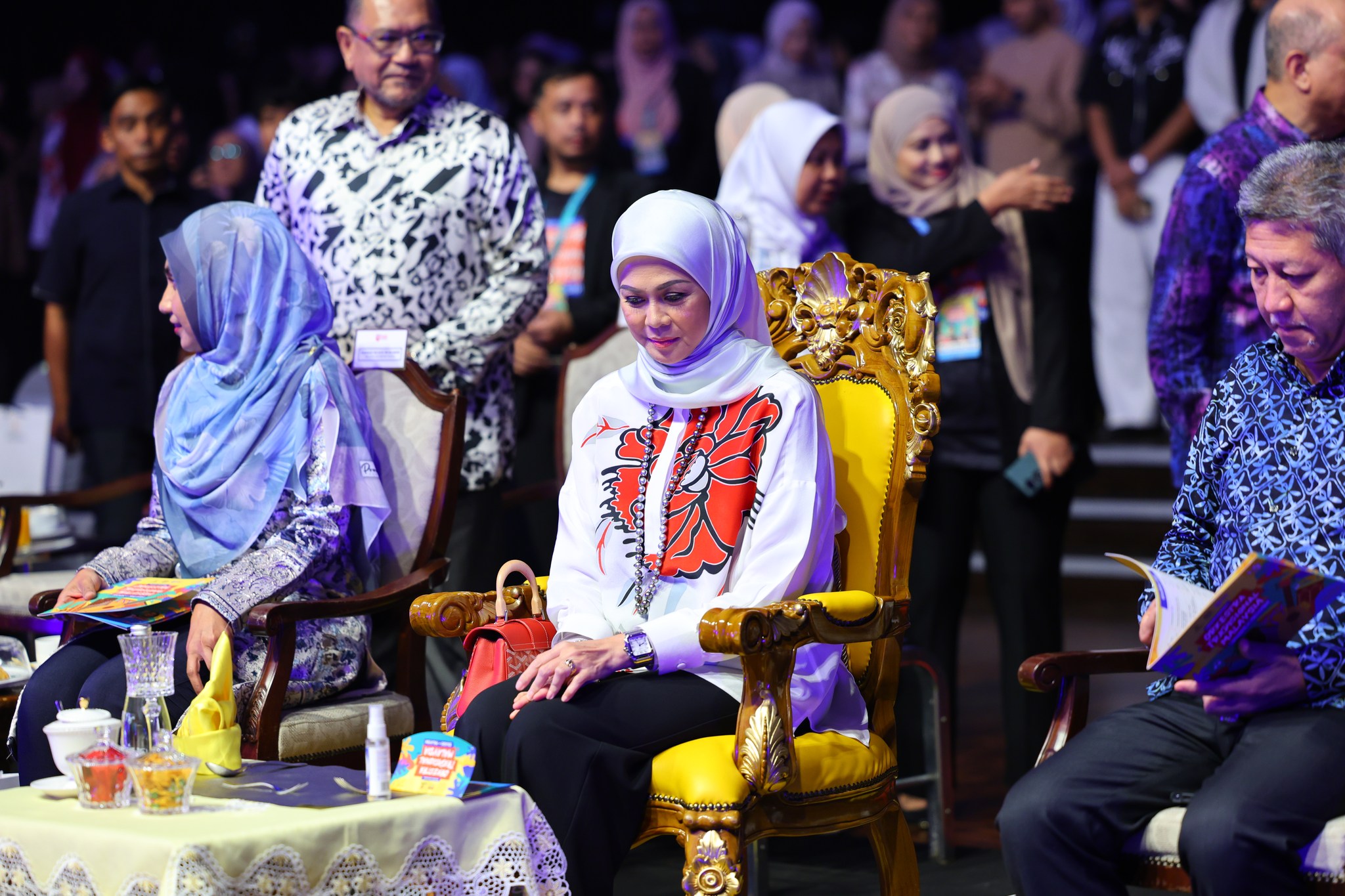 Program ini menampilkan persembahan istimewa dari warga UPM terdiri ...